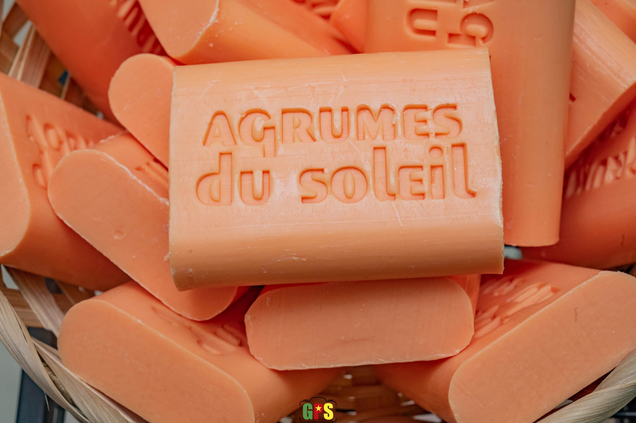 Savon naturel parfumé aux agrumes du soleil - Les Senteurs d’Haraël